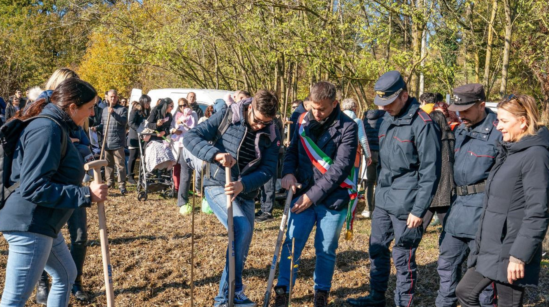 Grande partecipazione all’iniziativa “Un albero per ogni nuova vita ...